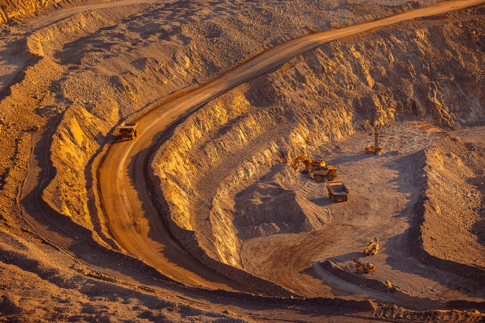 The 2025 Guide to Mining OT Security | Claroty